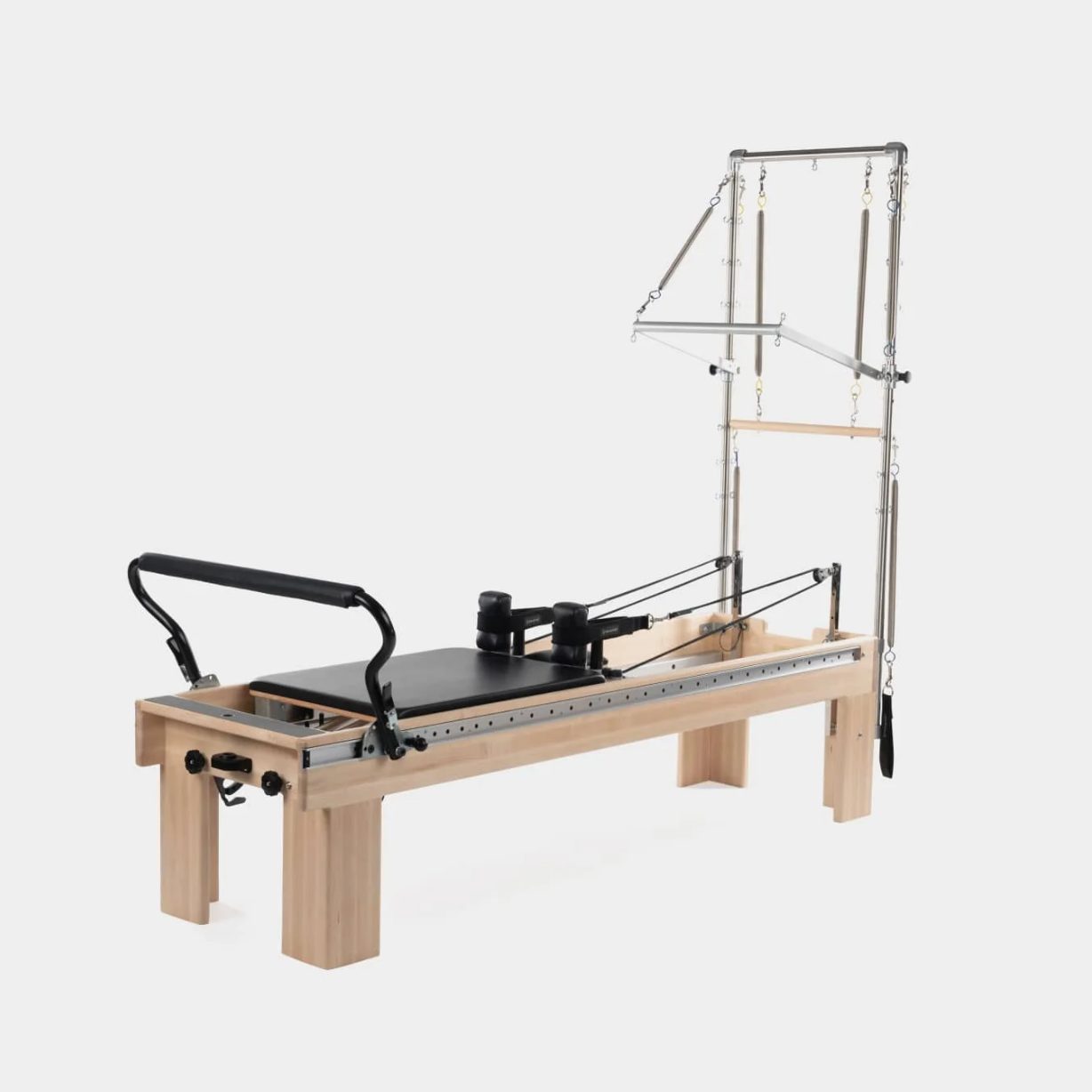 Ontdek de Clinical Reformer met Tower & Mat systeem - Yoga-PilatesShop.nl