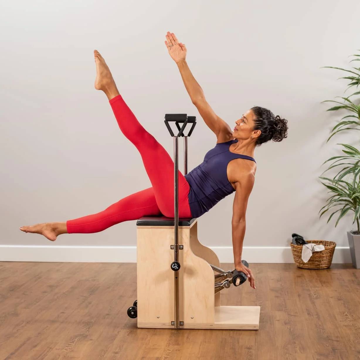 Transformeer je Pilates Workouts met de Combo Chair! Nu bij Yoga ...